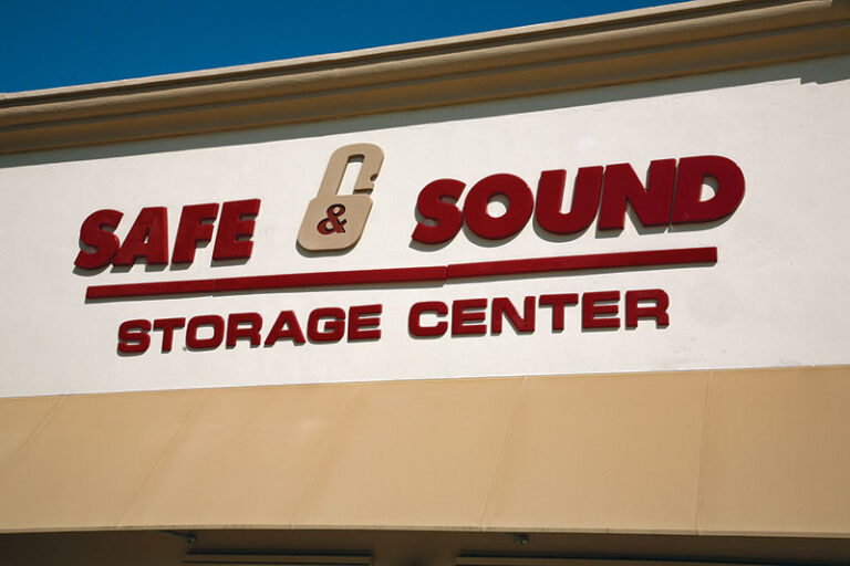 Plastic Letters NYC – Custom Dimensional & Acrylic Lettering for Businesses